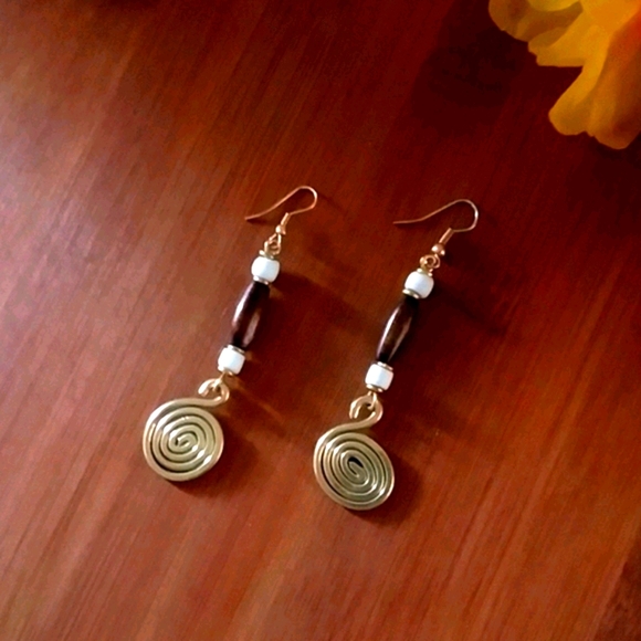 No Brand | Jewelry | Pr Beautiful Kenyan Caramel Swirl Earring Set | Poshmark